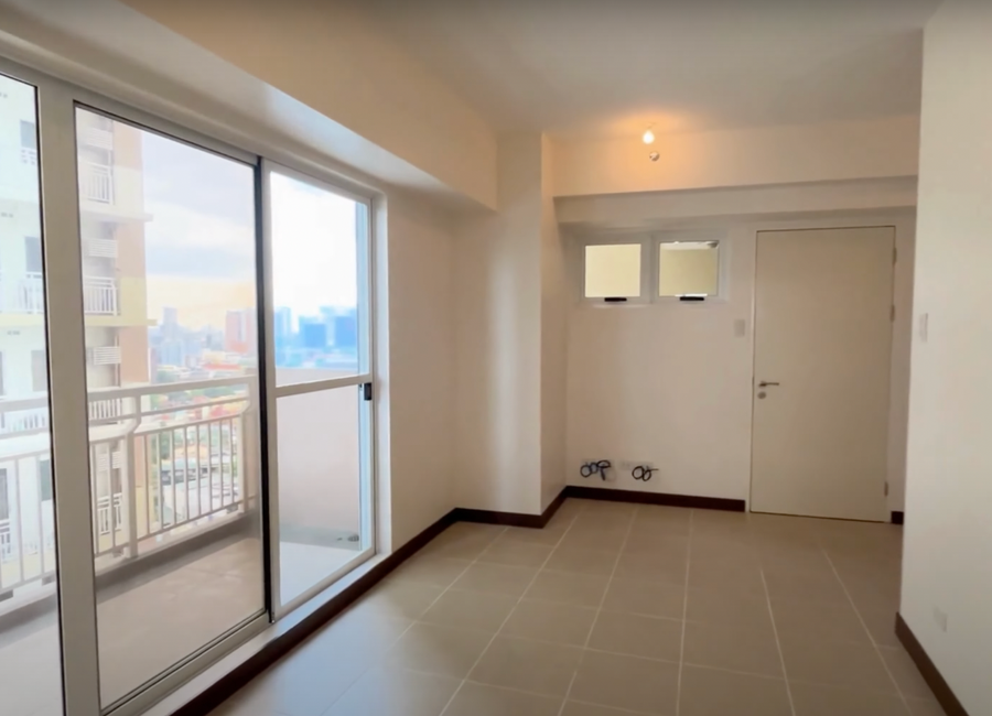 DMCI Infina Towers Atrium Level 2 Bedroom End-Unit with 2 Balconies at ...