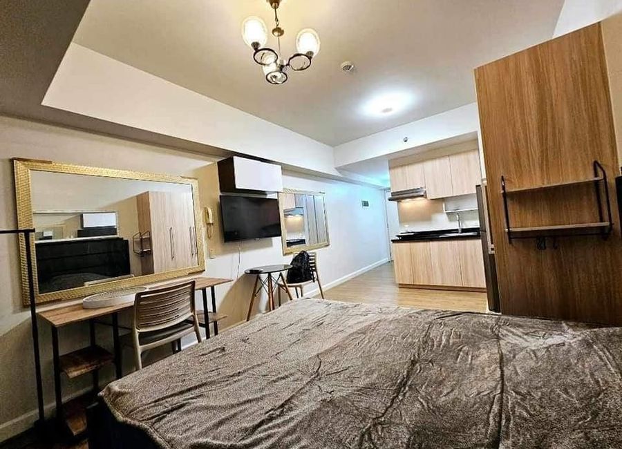 Fully Furnished Condo for Rent in Solinea Tower 3 | Lamudi.com.ph
