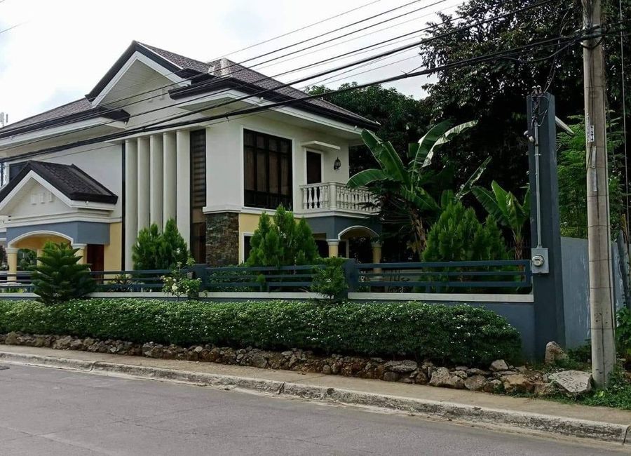 Single Detached Corner Unit 4-Bedroom House and Lot for Sale in Pooc ...