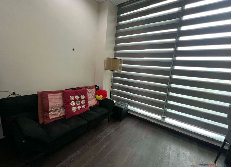 Semi Furnished One Bedroom condo unit for Sale in Trump Tower at Makati ...