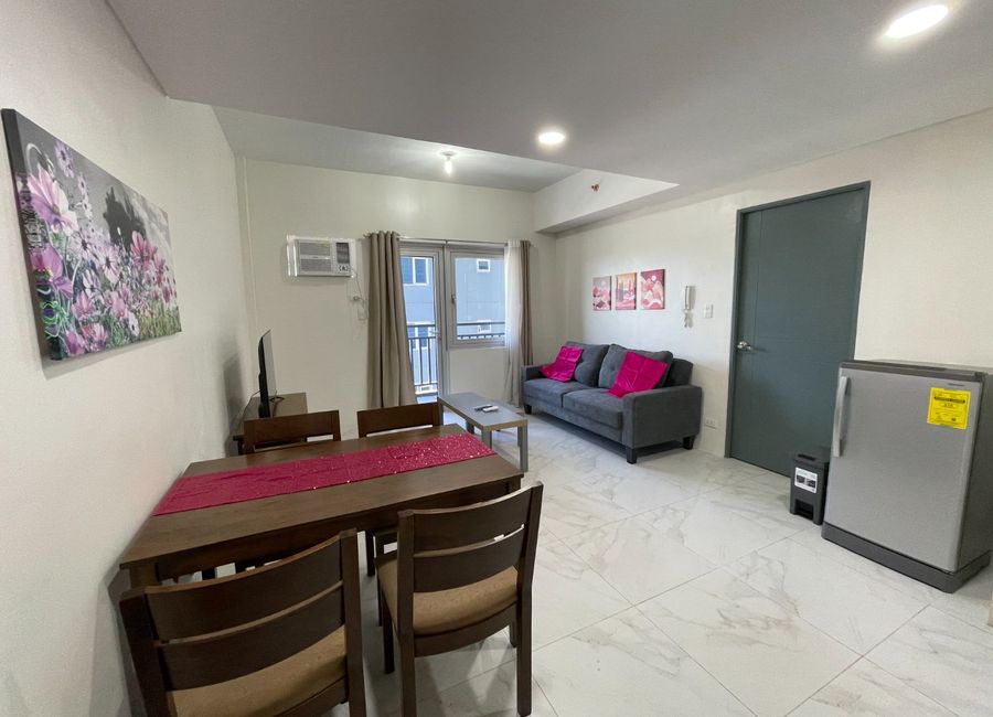 1BR furnished 56sqm Nuvo Dream Tower between Eastwood and Parklinks ...