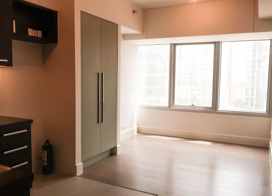 FOR SALE: 2BR Unit in The Proscenium, Rockwell | Lamudi.com.ph