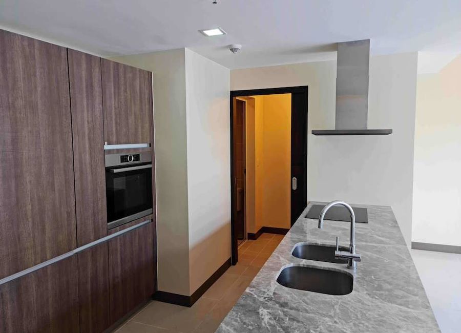 GOOD DEAL!!! Brand New 2 Bedroom Corner Unit with Parking for Sale in ...