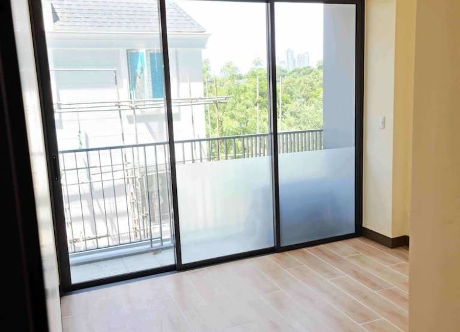 GOOD DEAL!!! Brand New 2 Bedroom Corner Unit with Parking for Sale in ...