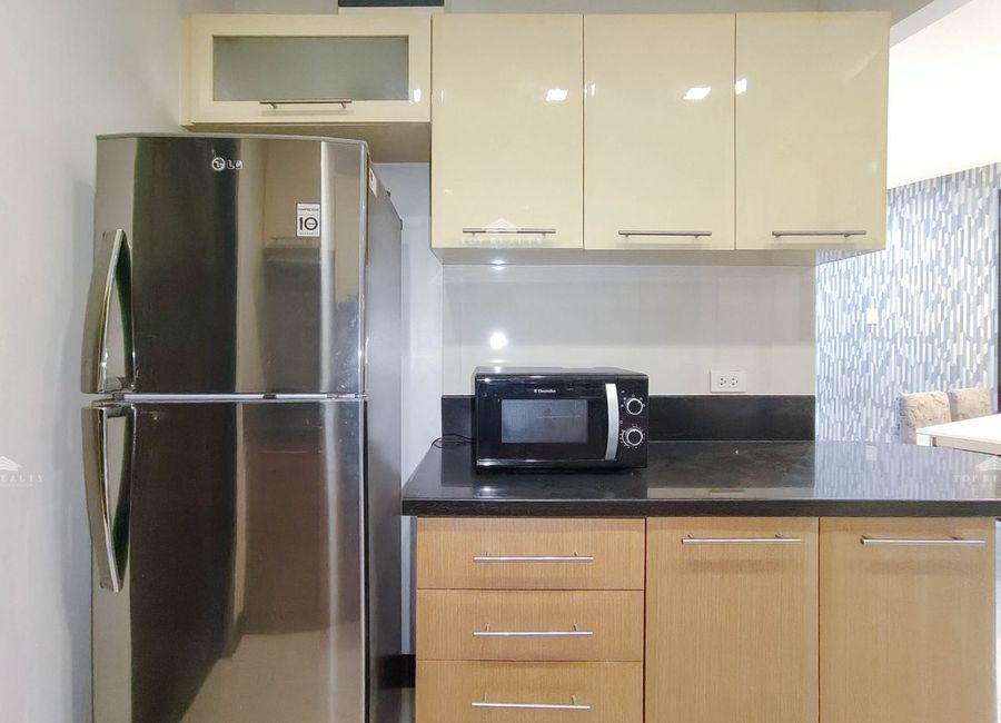 191K/SQM GOOD PRICE! One Central Condominium for Sale in Salcedo ...