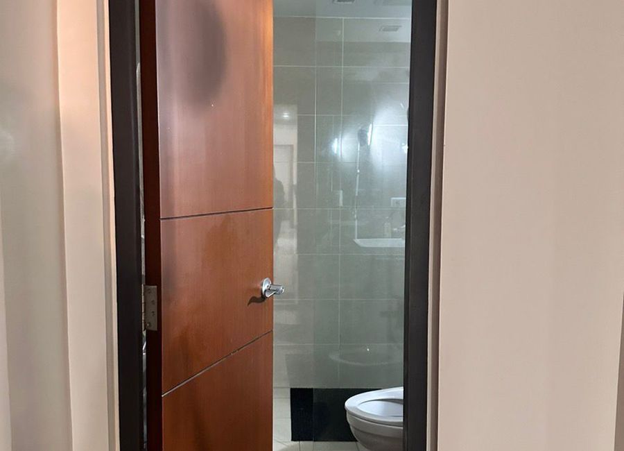 FOR SALE: Semi-furnished 3BR Unit in One Uptown Residences, BGC ...