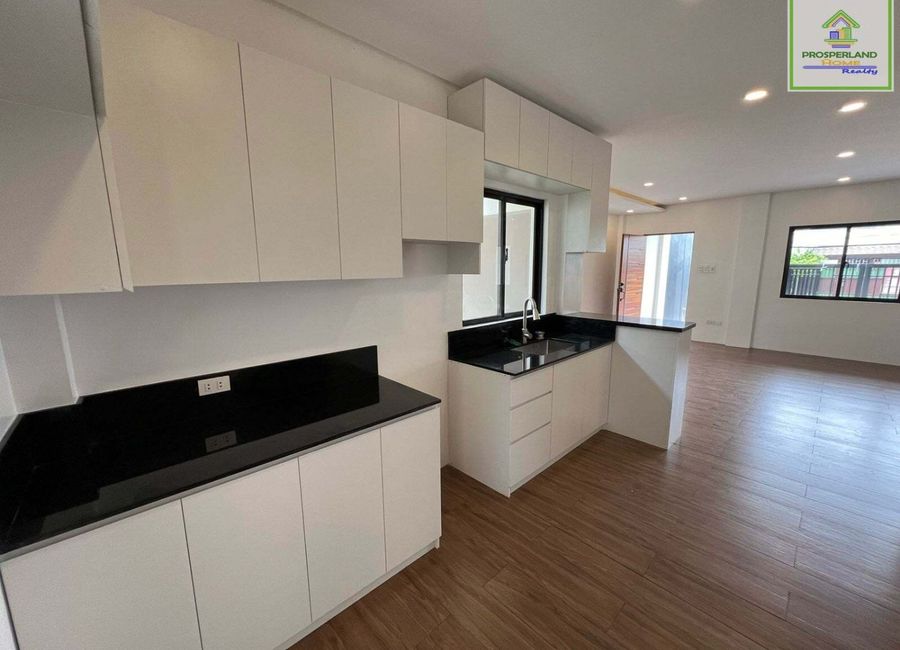 MODERN DUPLEX FOR SALE IN BF RESORT LAS PINAS | Lamudi.com.ph