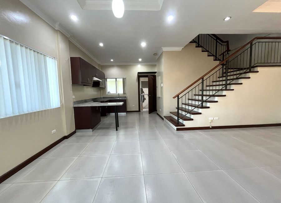 4-Bedroom Spacious House in Mabolo, Cebu City | Lamudi.com.ph