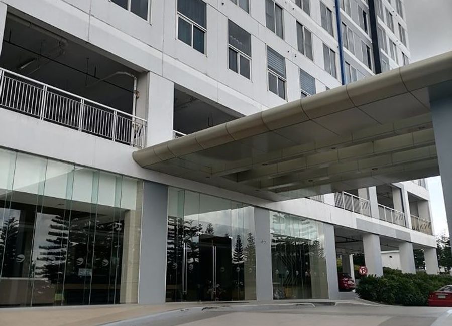 Fully Furnished Tagaytay Condominium Ready for Occupancy w ...