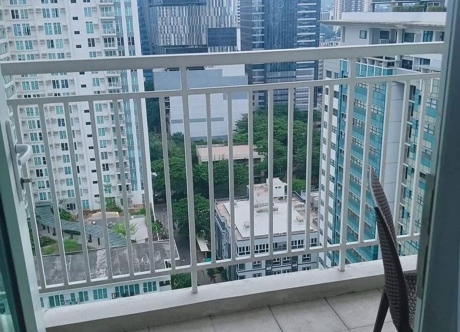 FOR RENT - 2BEDROOM WITH BALCONY IN SOLINEA CONDO, AYALA CEBU PARK ...