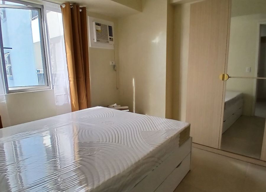 For Rent! 1 Bedroom Unit, Avida Towers Sola, Vertis North, Quezon City ...