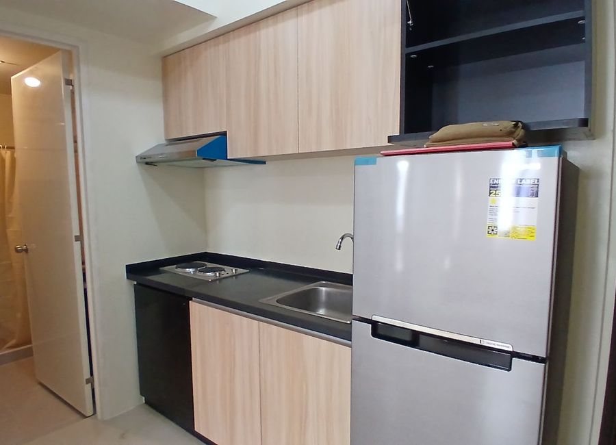 For Rent! 1 Bedroom Unit, Avida Towers Sola, Vertis North, Quezon City ...