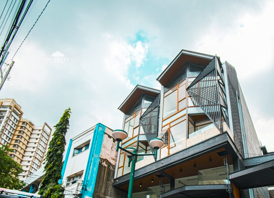 For Sale: Commercial Building in Quezon City at Tomas Morato Avenue ...
