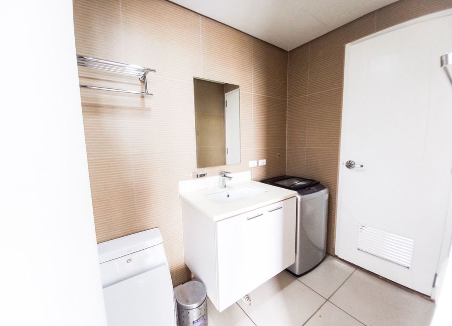 FOR RENT - 1 BEDROOM UNIT AT TWIN OAKS PLACE | Lamudi.com.ph