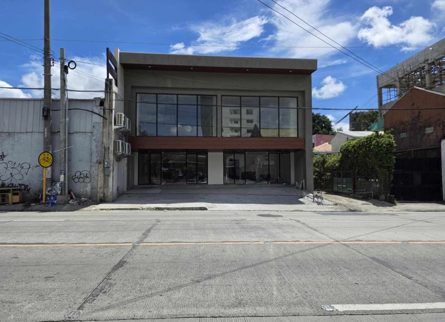 FR/FS New Commercial Building 230sqm 4-car along AS Fortuna St Mandaue ...