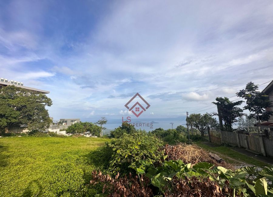 FOR SALE Vacant Lot in Tagaytay Overlooking Taal Lake | Lamudi.com.ph