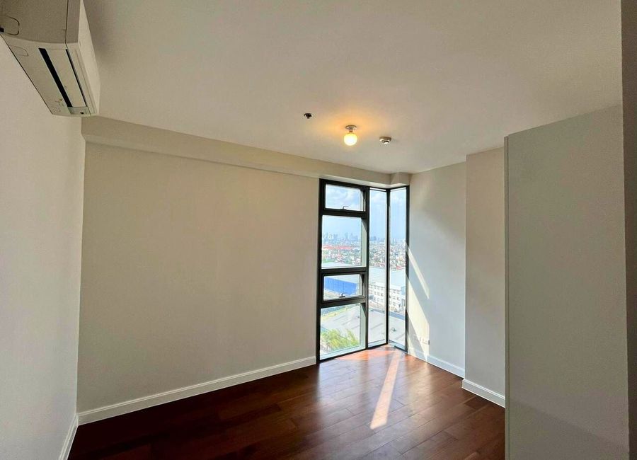 For Sale: 2-Bedroom Condo Unit at Arbor Lanes, Arca South, Taguig City ...