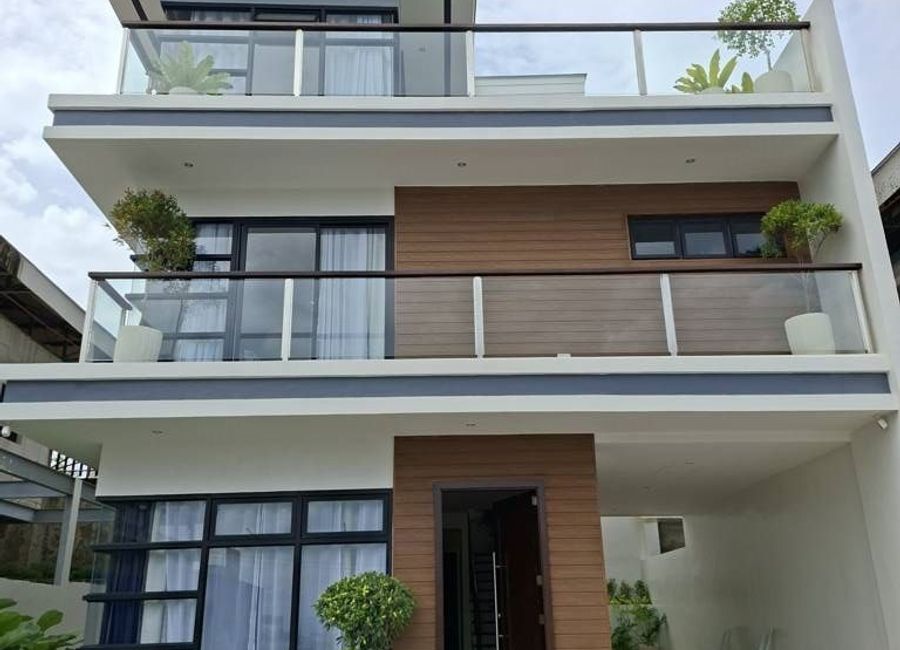 Very Beautiful House with Terrace at Roof Top in Cebu | Lamudi.com.ph