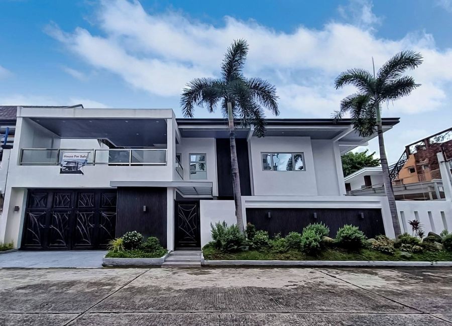 For sale! 2 Storey Modern Luxury House and Lot in Moonwalk, Paranaque ...