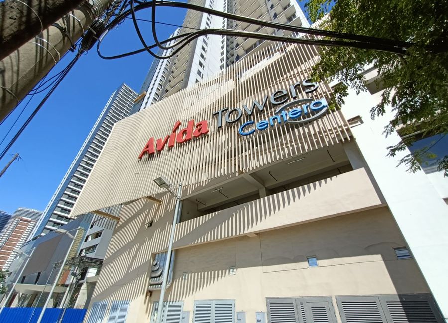 Studio Condo Unit near Shaw Blvd For Sale at Avida Towers Centera ...