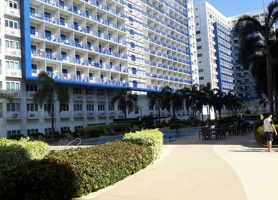 One-Bedroom with Balcony at Sea Residences Mall of Asia MOA Complex ...