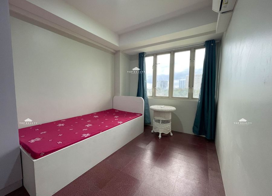 Condo For Sale in Mckinley Hill, Taguig City, Tuscany Private ...