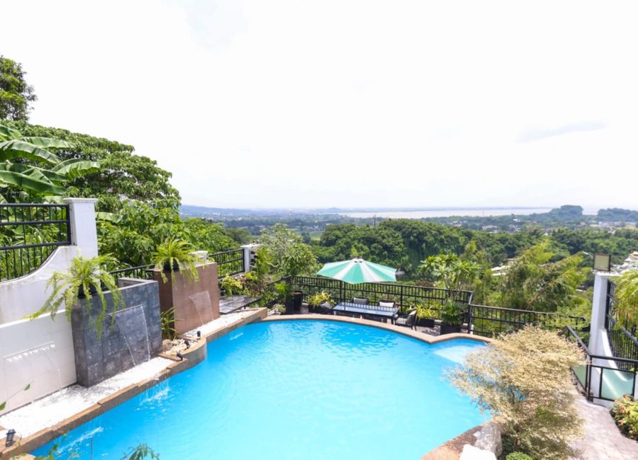 5-Bedroom House with Swimming Pool in Los Baños, Laguna | Lamudi.com.ph
