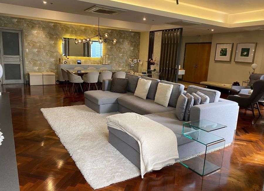 Elegant 3BR Unit For Sale in Essensa Tower, Cameron Tower, BGC, Taguig ...