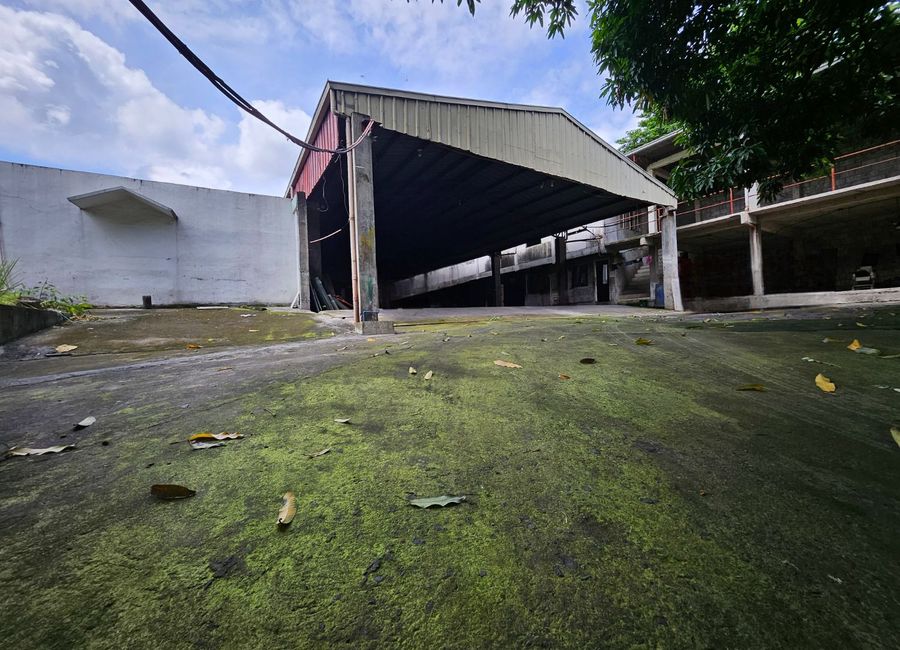 Large Lot with Warehouse & Office / Barracks for Sale Ugong Valenzuela ...