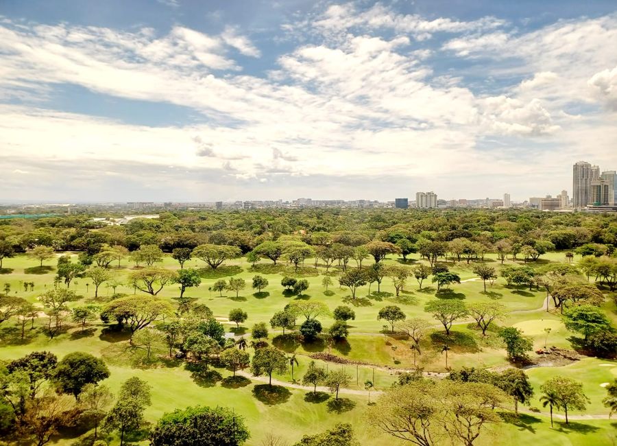 BGC / ICON RESIDENCES 3 Bedroom with 1 Parking facing Golf Course Views ...