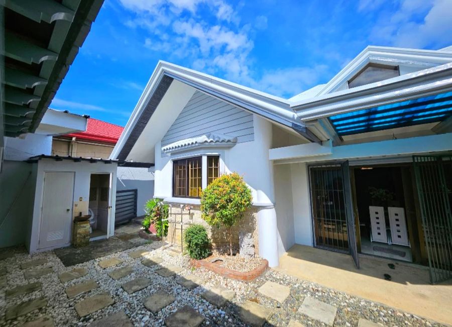 4 Bedroom Huge House and Lot for Sale in Timog Park Subd. in Angeles ...