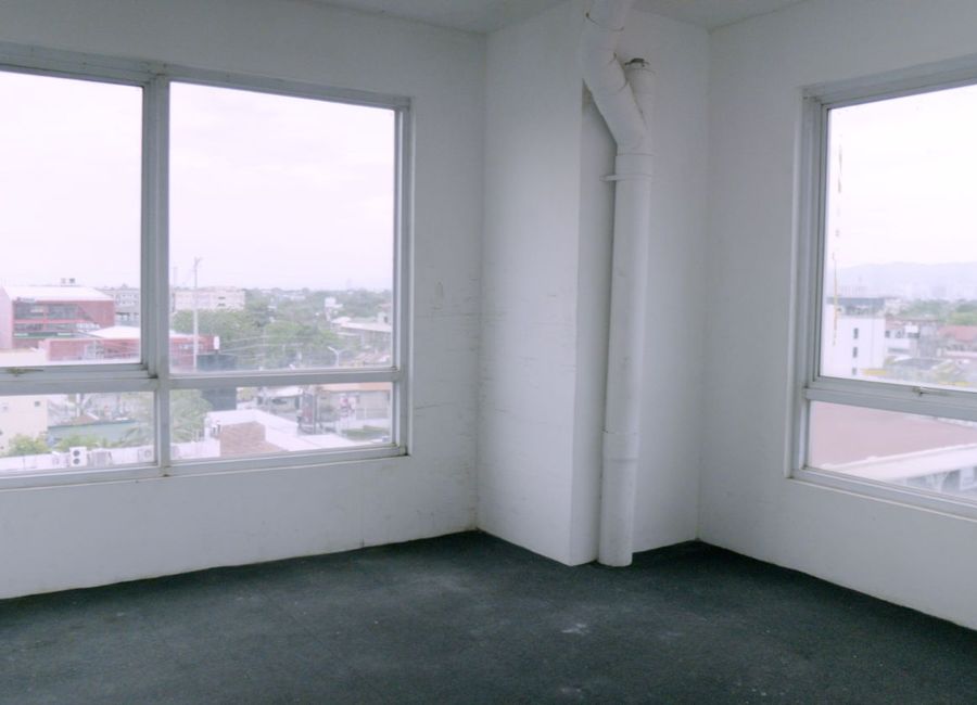 Office Spaces | iMEZ Building Lapu-Lapu City | Lamudi.com.ph