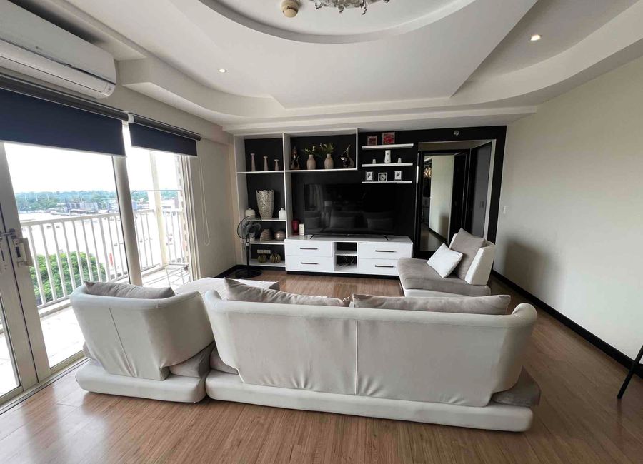 3 Bedroom condo in Marquee Residences Furnished with parking | Lamudi ...