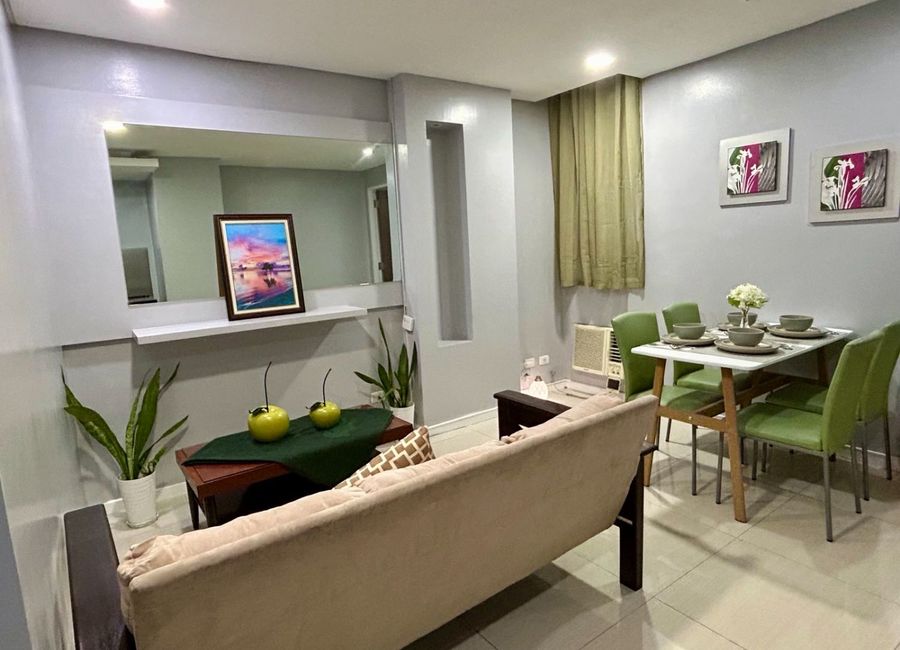 For Rent: 1 BR Seibu Tower, BCG for Rent at P30/. inclusive of dues ...