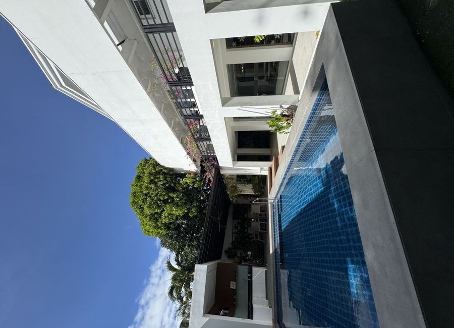 MERVILLE PARK SUBDIVISION 6 BEDROOM HOUSE AND LOT FOR SALE | Lamudi.com.ph