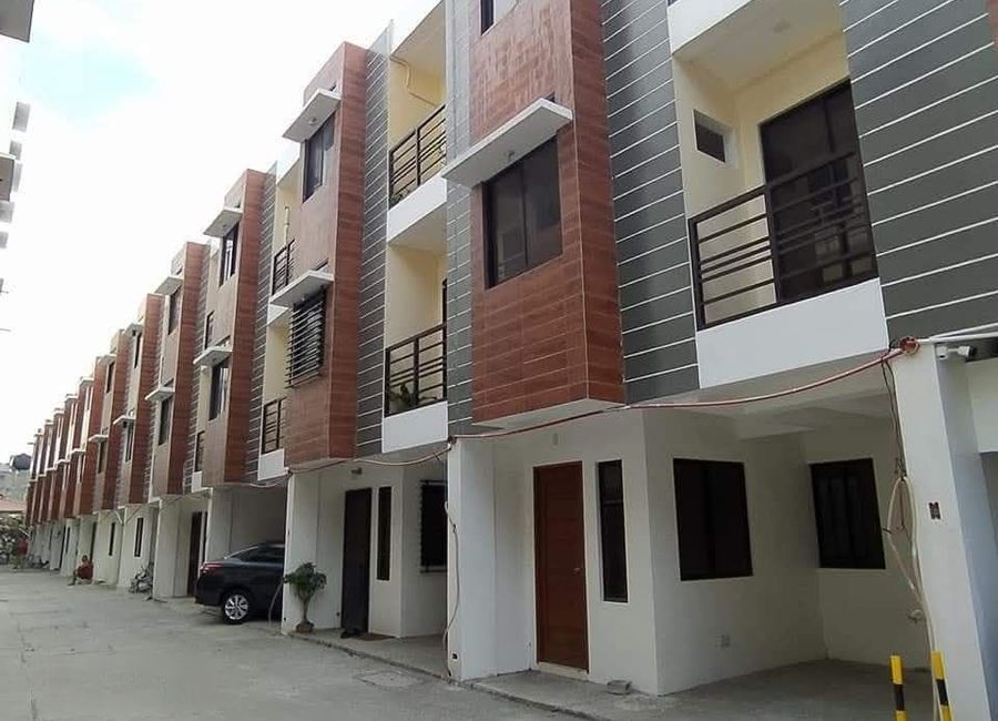 FOR SALE! 6.5M 3Storey Unit Townhouse in Barangay Moonwalk Paranaque-AP ...