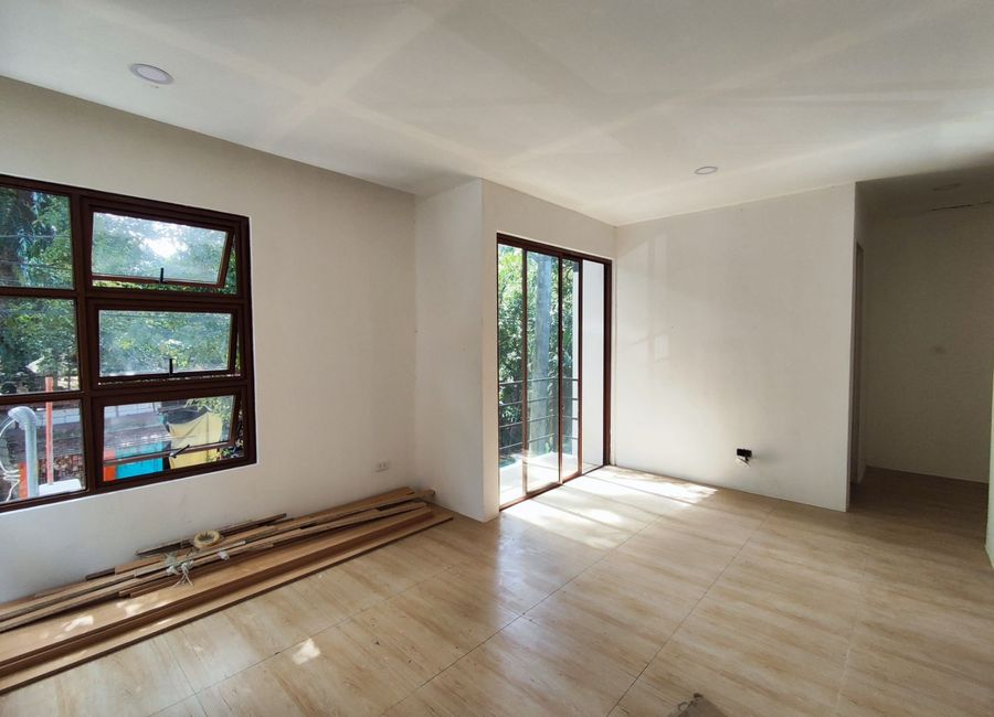 Preselling 8.7M Brand New 2 Storey Compound Townhouse Near MRT 7 in ...