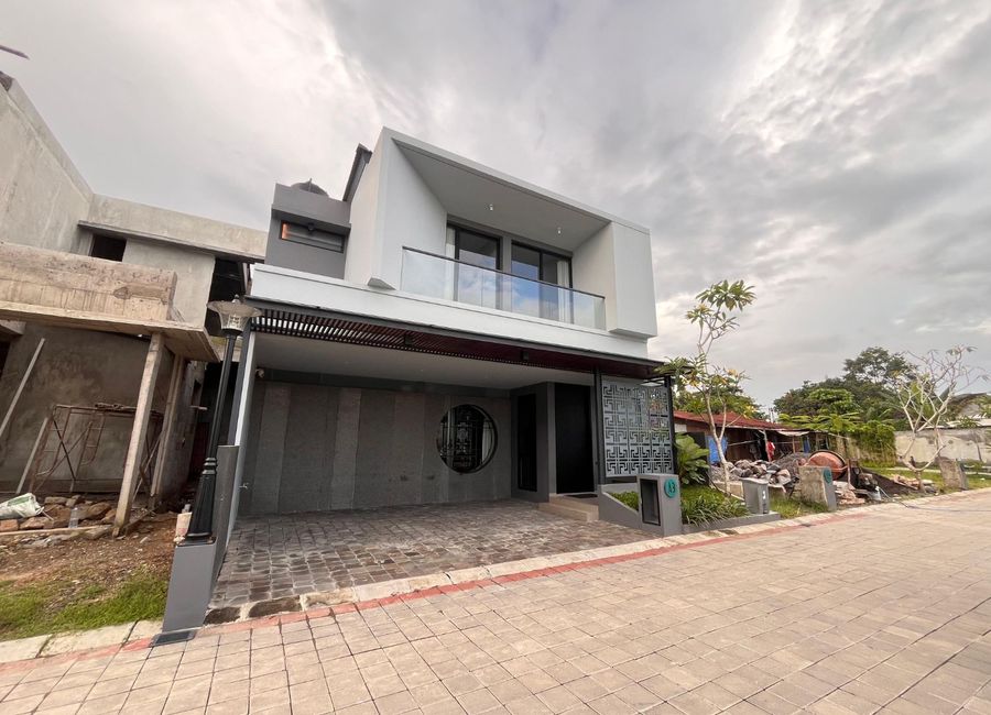 RUMAH MEWAH SIAP HUNI DI MLATI DEKAT SLEMAN CITY HALL | Lamudi.co.id