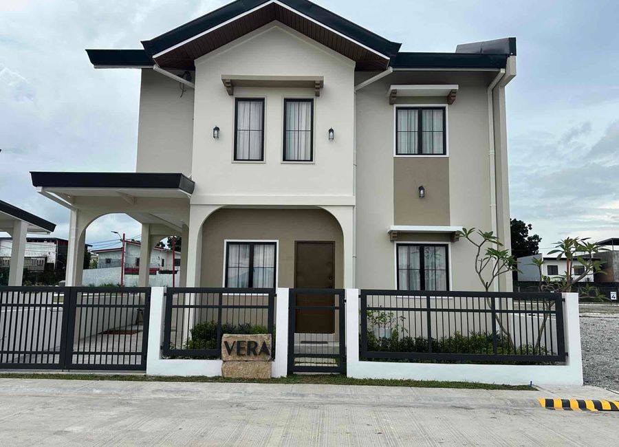 The Hausland Clarkway | Lamudi.com.ph