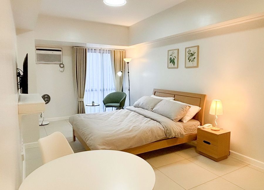 For Rent! Studio Unit in The Gentry Residences, Salcedo Village, Makati ...