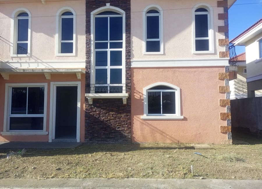 2 Storey House and Lot in Suntrust Verona, Bgy. Pook, Silang Cavite for ...
