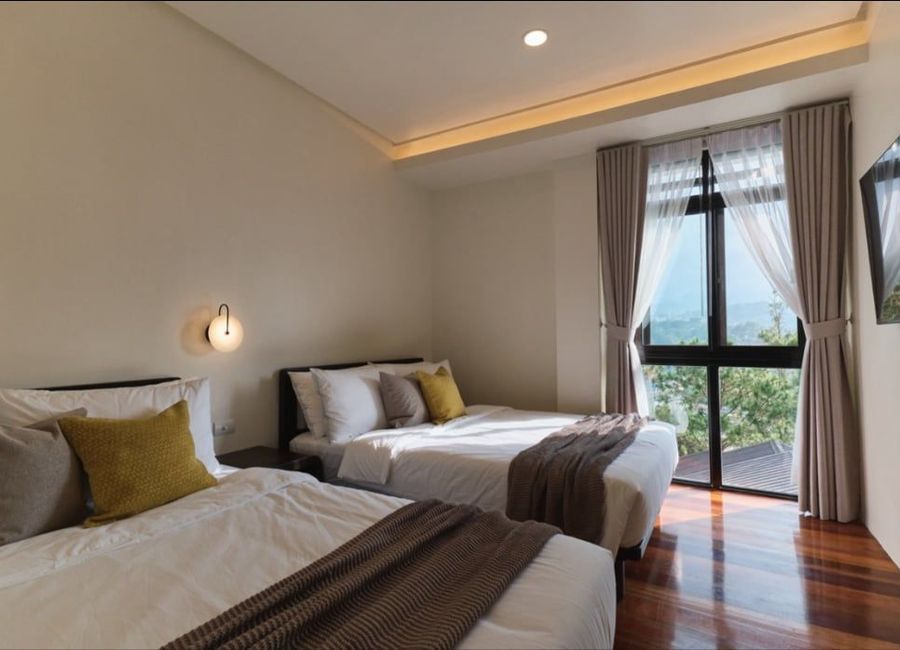 Newly Renovated 3-Storey Luxurious Vacation House For Sale in Camp 7 ...