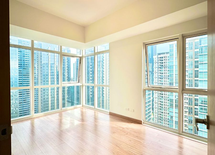2 Bedrooms in BGC Time Square West | Lamudi.com.ph