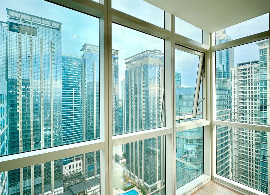 2 Bedrooms in BGC Time Square West | Lamudi.com.ph