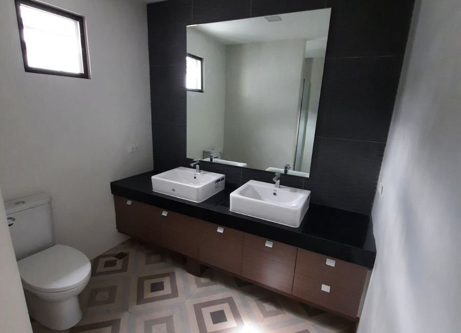 For Sale! Preowned Bungalow House and Lot in Project 4 QC -AJCQ ...