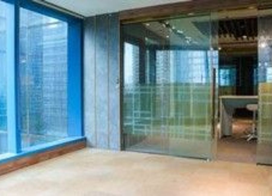 220 sqm Office Space For Lease in 8 Rockwell in Hidalgo Drive, Rockwell ...