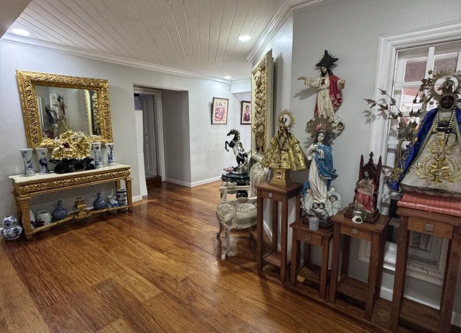 Xavierville Subdivision 5 Bedrooms Semi-Furnished House and Lot w ...