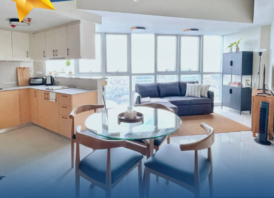 Good Deal 2 Bedroom 2BR Unit for Sale in Uptown Parksuites BGC Taguig ...