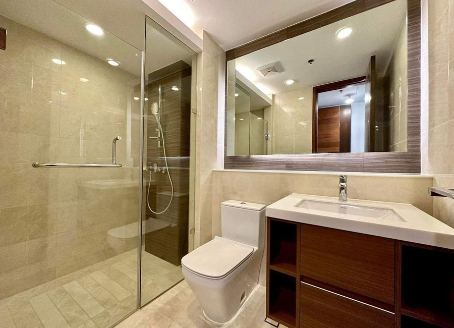 Brand New Two Roxas Triangle For Sale Condo Makati A Series Prime Unit ...