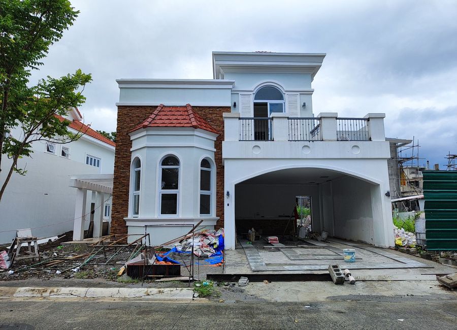 55.8M DIANA Model with 2 Bedrooms for sale in Almanza Dos Las Pinas ...